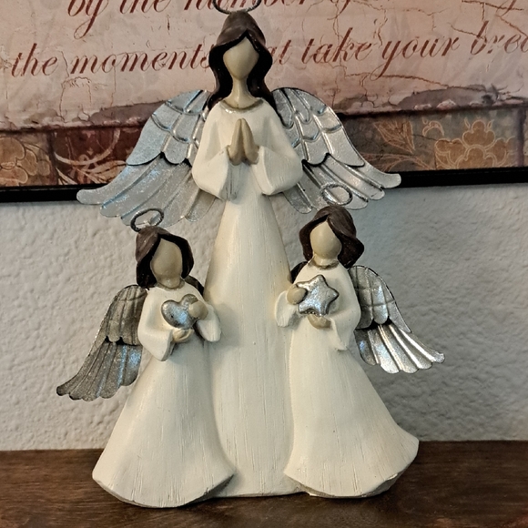 Holiday | St Nicholas Square Elegant Iy Angel Figurine Trio With Silver ...